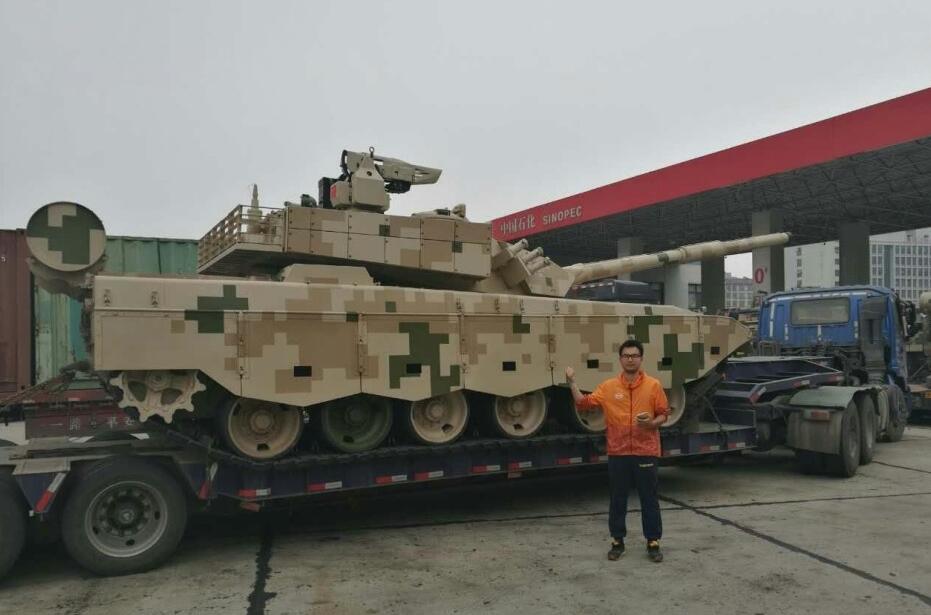 VT5外贸轻坦抢先看 96B加装城市战升级套件