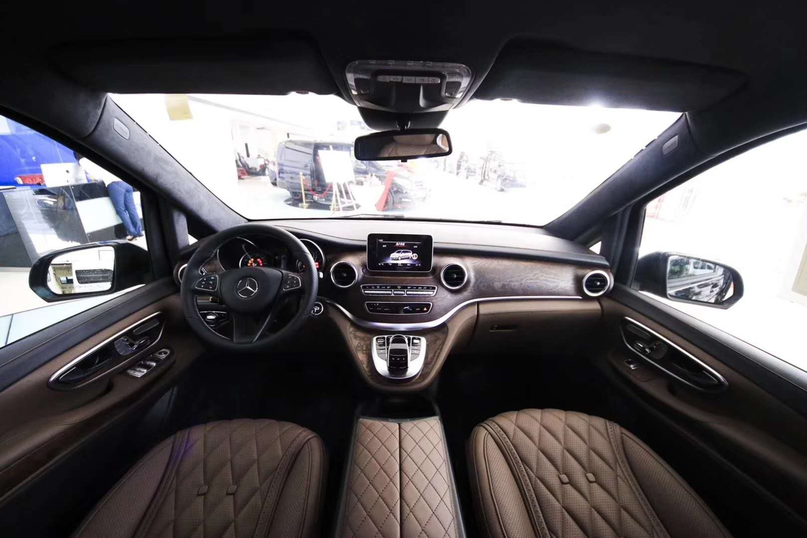 奔驰迈巴赫商务型vs680 vs680国内首发_凤凰网汽车_凤凰网