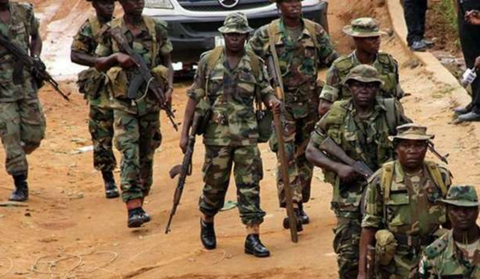 尼日利亚警方丛林激战绑匪 解救5名中国人_凤凰网