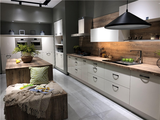 专注橱柜110年:德国SACHSENKUECHEN成都旗舰店鉴赏_凤凰网